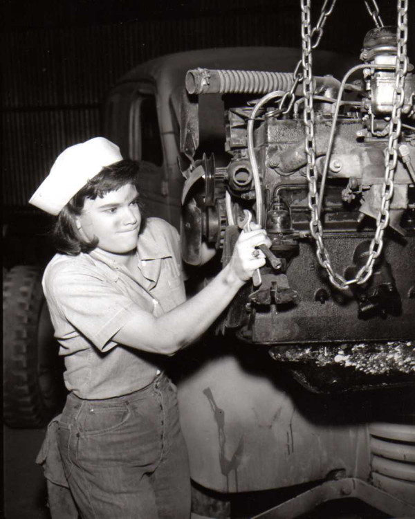 Broadside: Sheila James - Sitcoms Online Photo Galleries