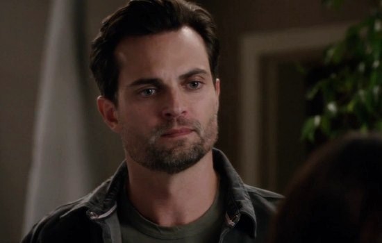Scott Elrod as Major Thorpe - Sitcoms Online Photo Galleries