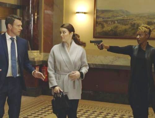 Scott Foley, Bellamy Young & Nansi Nsue - Sitcoms Online Photo Galleries