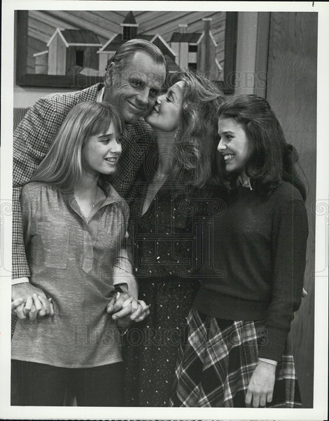 Hello Larry - Sitcoms Online Photo Galleries