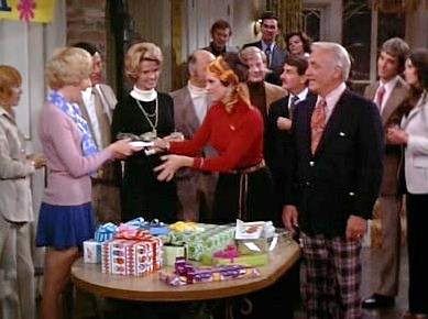 Mary Tyler Moore cast - Sitcoms Online Photo Galleries