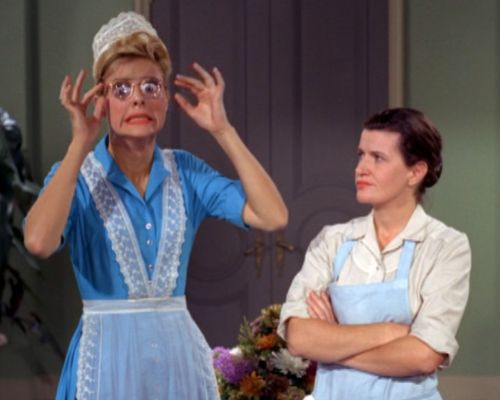 Nina Shipman & Beecey Carlson - Sitcoms Online Photo Galleries