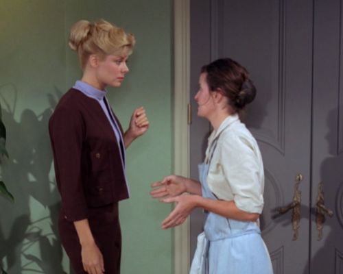 Nina Shipman & Beecey Carlson - Sitcoms Online Photo Galleries