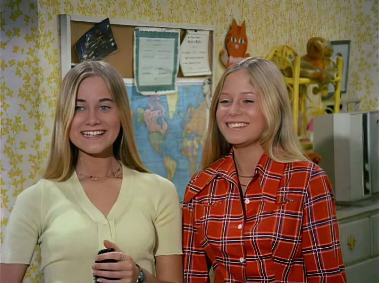 Marcia and Jan - Sitcoms Online Photo Galleries